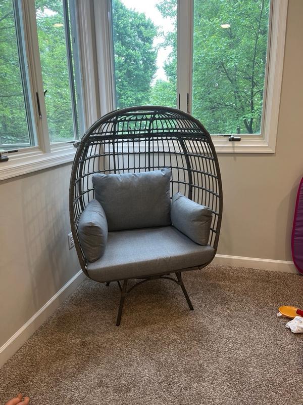 MERRICK LANE Tavros Oversized Wicker Rattan Swivel Lounge Egg Chair For Indoor/Outdoor Patio ...