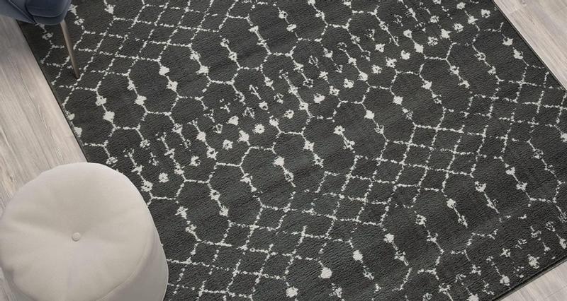 Merrick Lane Ivory Bohemian Low Pile Rug with Black Geometric Design ...