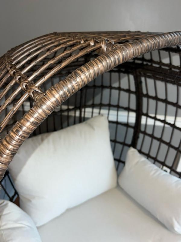 MERRICK LANE Tavros Oversized Wicker Rattan Swivel Lounge Egg Chair For Indoor/Outdoor Patio ...