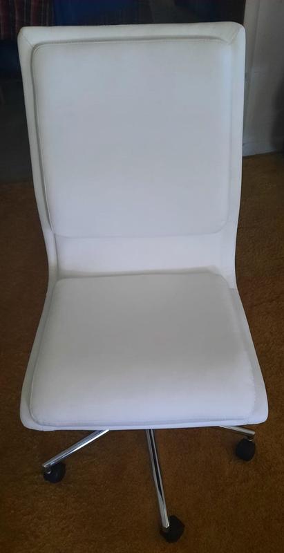 Flash Furniture Madigan Mid-Back Armless Swivel Task Office Chair with ...