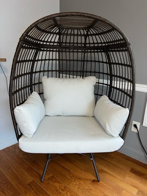 MERRICK LANE Tavros Oversized Wicker Rattan Swivel Lounge Egg Chair For Indoor/Outdoor Patio ...