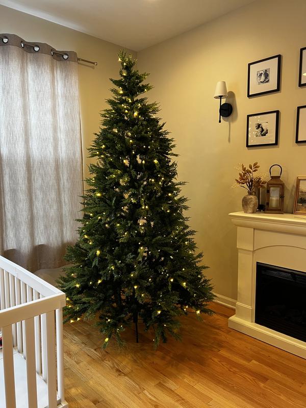 Best Choice Products Pre-Lit Cedar Cypress Christmas Tree w/Twinkling ...