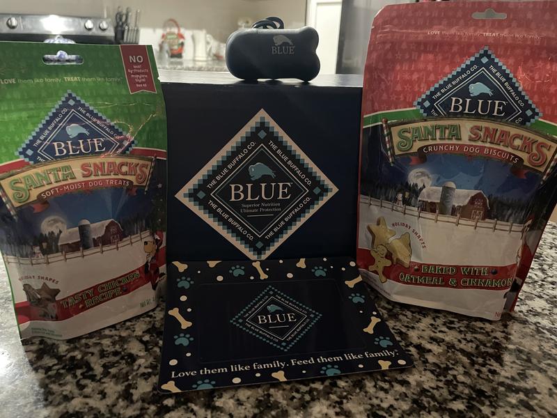 Blue Buffalo Natural Holiday Morsels Tasty Chicken Recipe Santa Snacks ...
