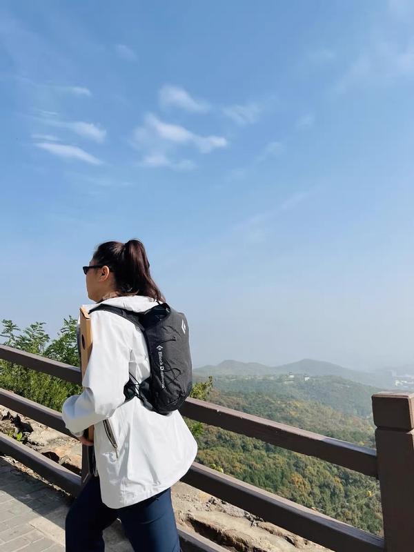 Black Diamond Distance 8L Backpack - Hike & Camp