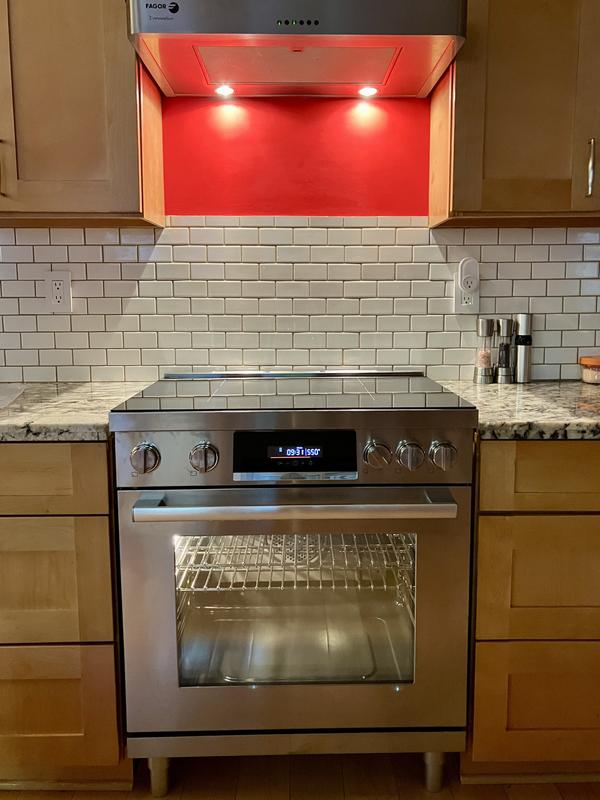 Bosch 800 Series 30-in 4 Burners 3.9-cu ft Manual Cleaning Convection ...