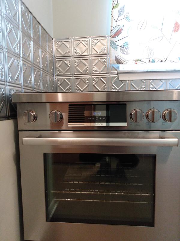 Bosch 800 Series 30-in 4 Burners 3.9-cu ft Manual Cleaning Convection ...