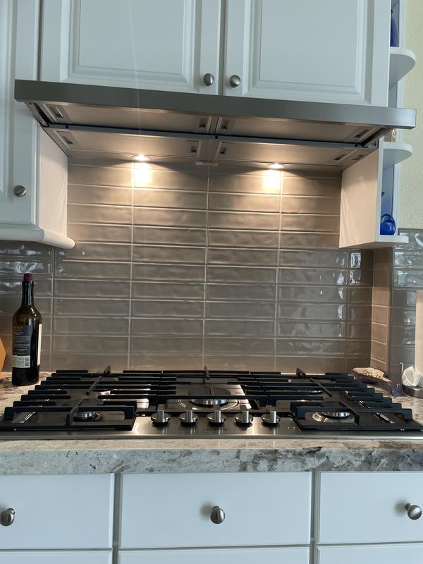 Bosch 500 Series 36-in Convertible 500-CFM Stainless Steel Under ...