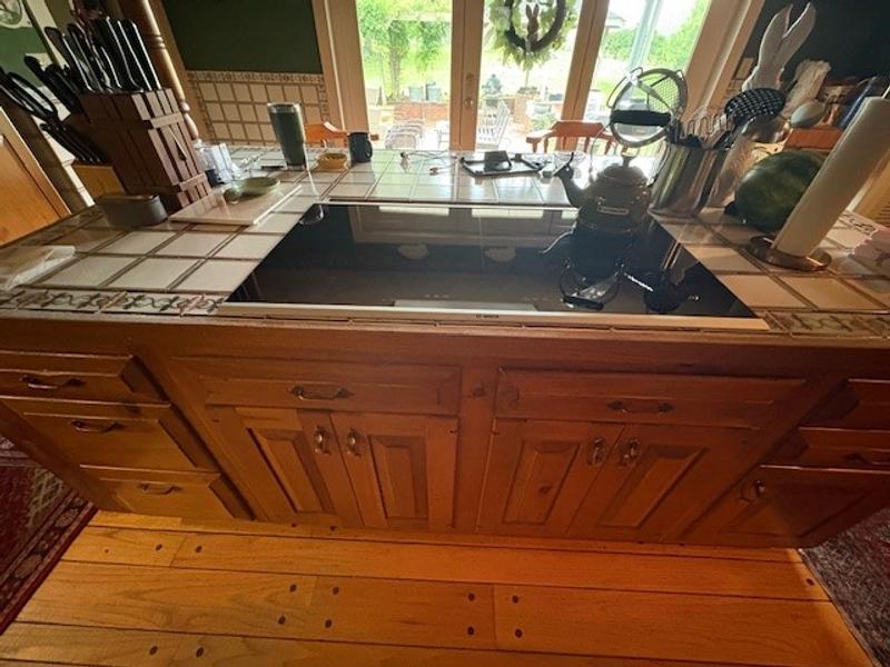 Bosch Benchmark Series 36-in 5 Burners Black Smart Induction Cooktop ...