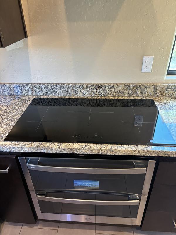 Bosch 800 Series 36-in 5 burners Black Smart Compatible Induction ...