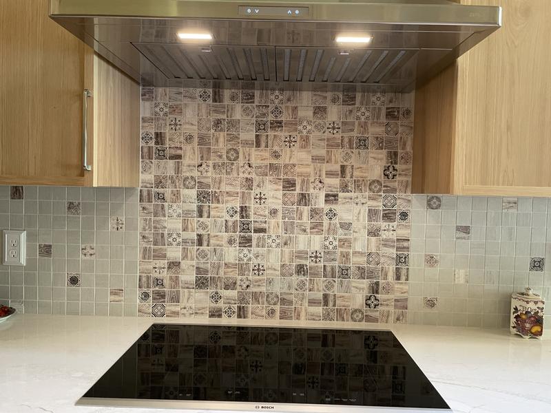 Bosch 800 Series 30-in 4 Elements Black Induction Cooktop NIT8060SUC at ...