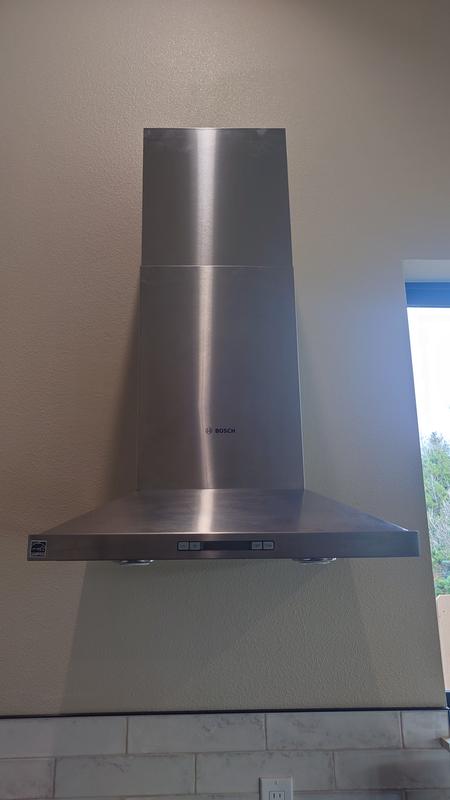 Bosch 300 Series 24-in Convertible 300-CFM Stainless Steel Wall-Mounted ...