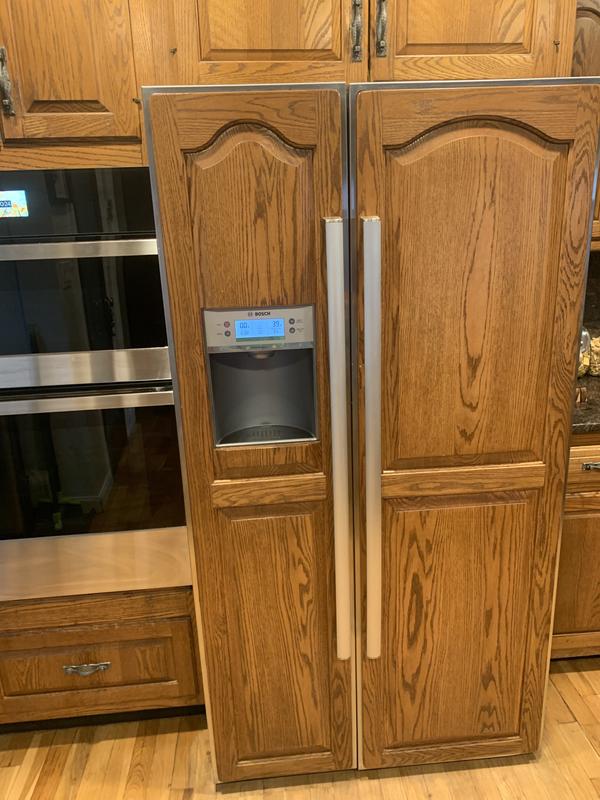 Bosch 21.7-cu ft Side-by-Side Refrigerator with Ice Maker (Stainless ...