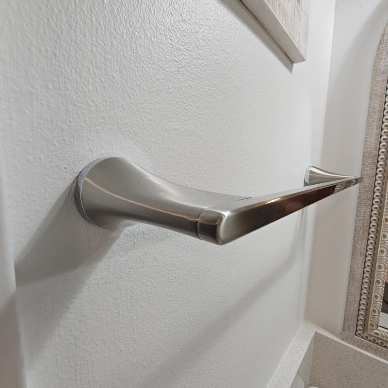 DXV D35120240 Modulus 24 Inch Metal Towel Bar in the Towel Bars ...