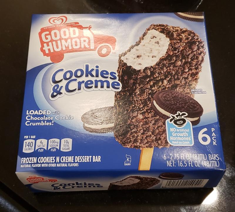Good Humor Cookies and Cream Ice Cream Bar with Chocolate Cookie Pieces ...