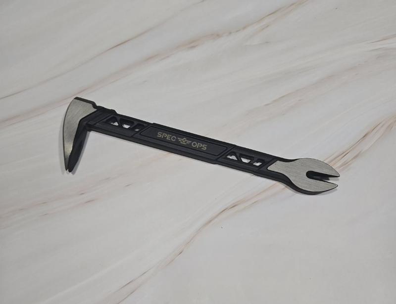 Spec Ops Tools 11 Nail Puller Cats Paw Pry Bar, High-Carbon Steel 11-in High Carbon Steel Claw ...