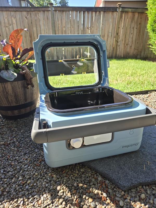 Presto 06019 8 Qt Nomad Portable Electric Slow Cooker, Locking Lid ...