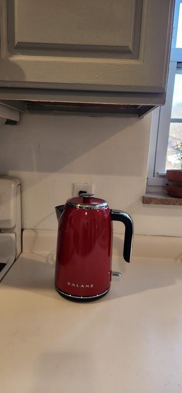 Galanz Red 7-Cup Cordless Electric Kettle in the Water Boilers ...