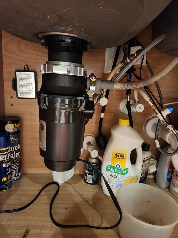 GE Continuous feed 1/3-HP Septic Safe Corded Garbage Disposal in the ...