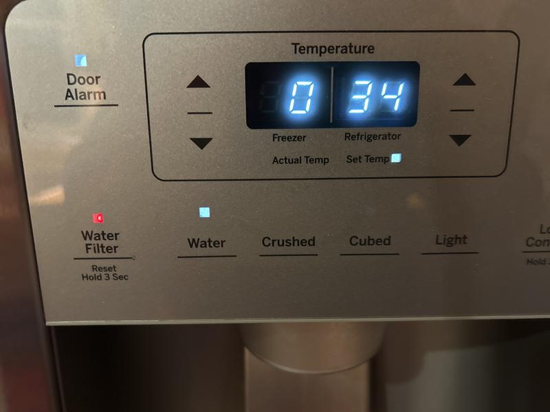 GE 21.8-cu ft Counter-depth Side-by-Side Refrigerator with Ice Maker ...