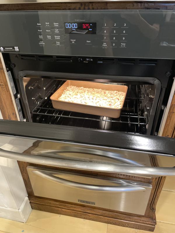 GE 27-in Smart Single Electric Wall Oven Self-cleaning (White ...