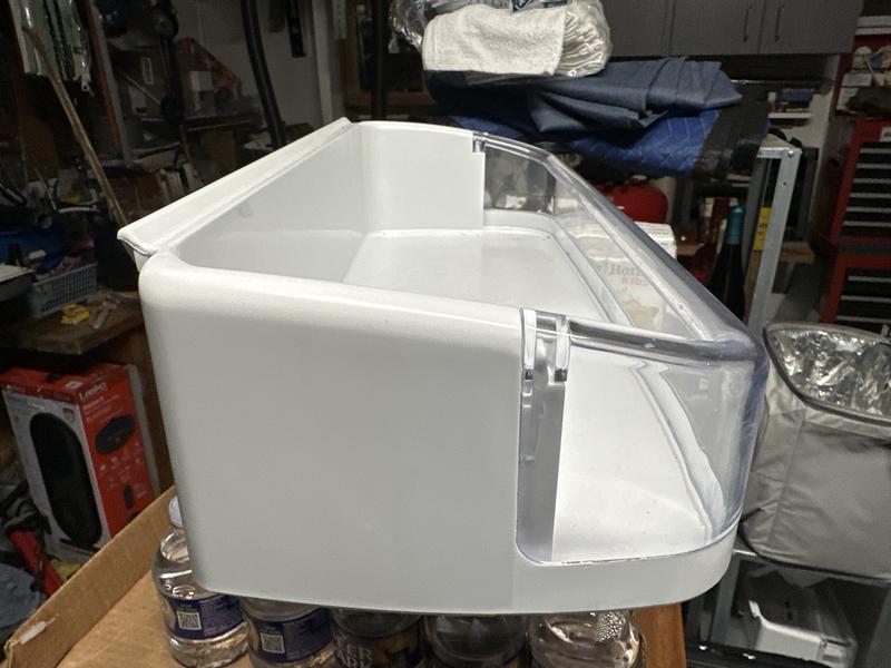 GE 24.9-cu ft Bottom-Freezer Refrigerator with Ice Maker (Stainless ...
