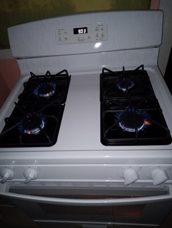 GE 30-in 4 Burners 4.8-cu ft Freestanding Gas Range (Bisque) at Lowes.com