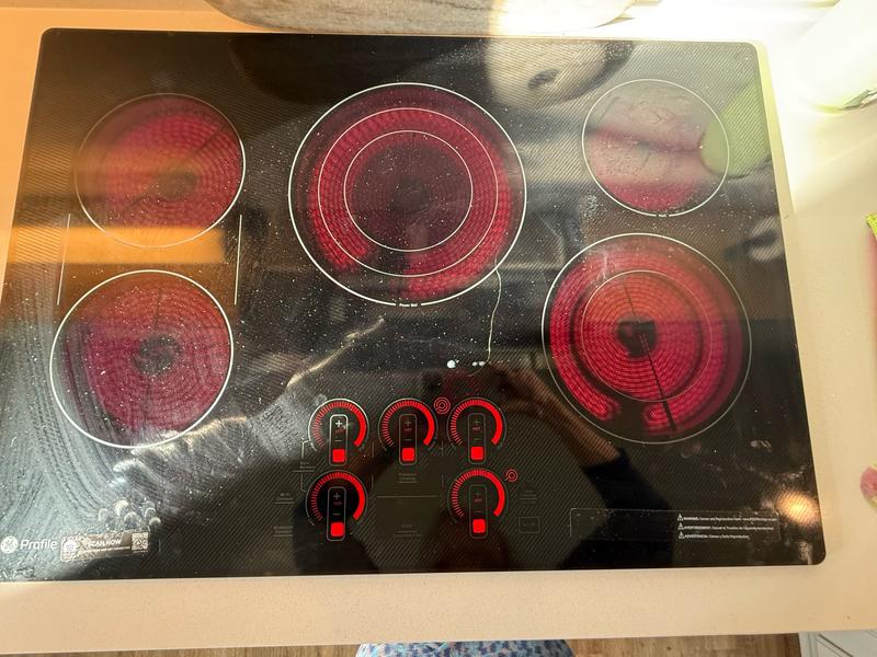 GE Profile 30-in 5 Burners Smooth Surface (Radiant) Black Smart ...