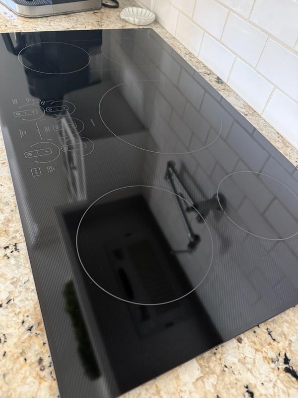 GE Profile 36-in 5 Burners Black Smart Induction Cooktop with Bridge ...
