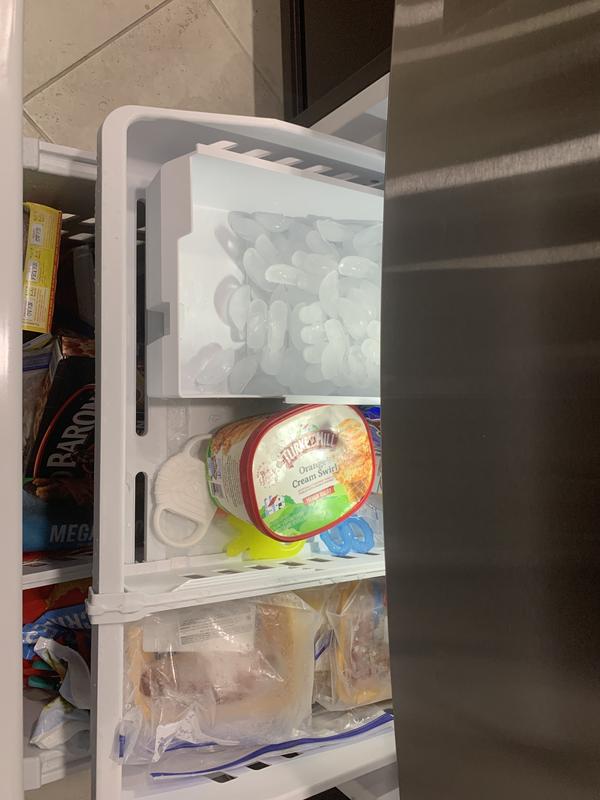 GE 24.9-cu ft Bottom-Freezer Refrigerator with Ice Maker (Stainless ...