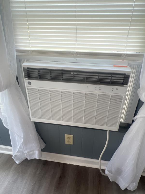 GE Extra Large Room Window Air Conditioner with Heater, Remote Included ...