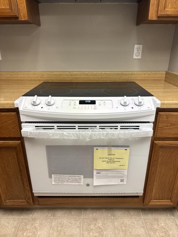 GE 30-in Glass Top 4 Burners 4.4-cu ft Self-Cleaning Drop-In Electric ...