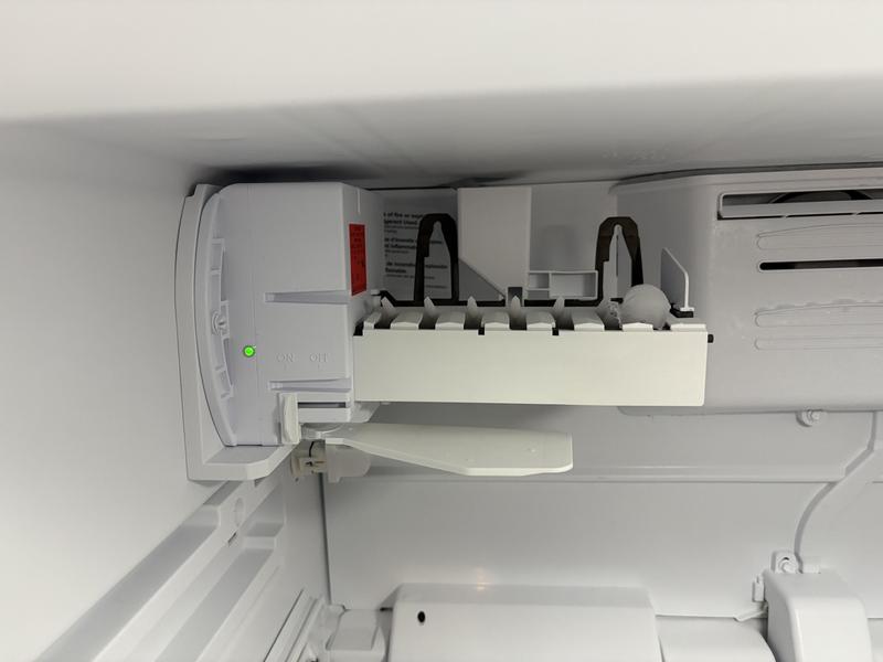 GE Profile Counter-depth 23.1-cu ft French Door Refrigerator with Ice ...