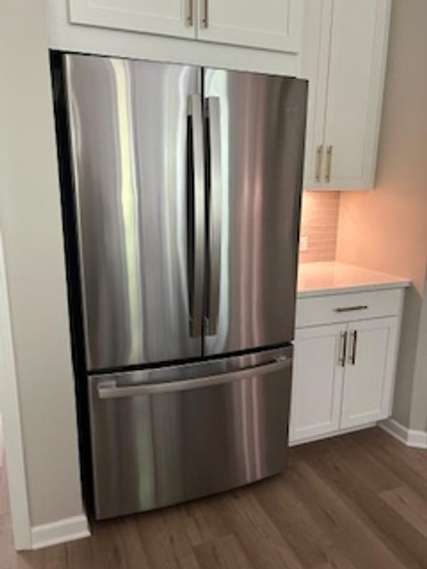GE Profile Counter-depth 23.1-cu ft French Door Refrigerator with Ice ...