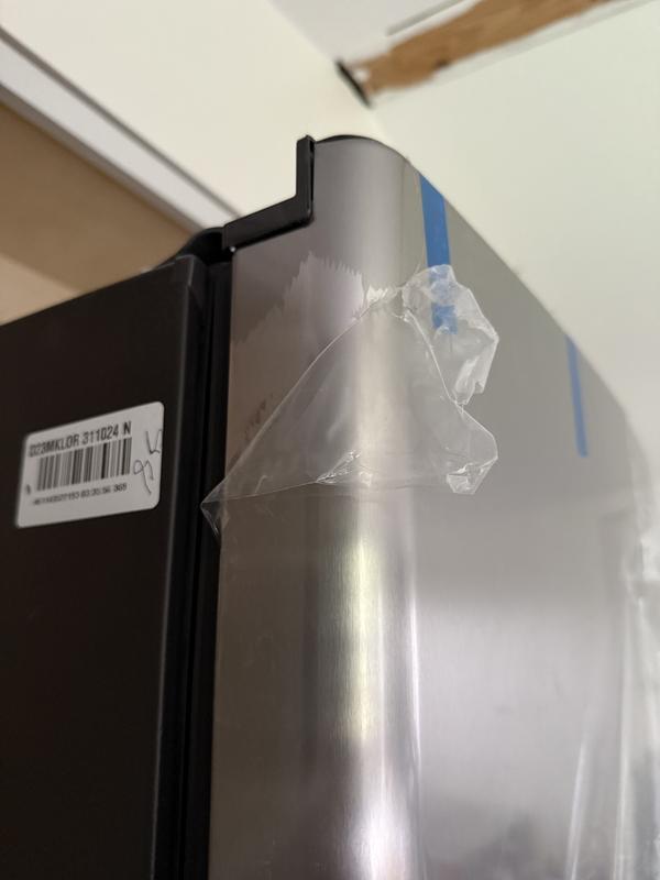GE 21.8-cu ft Counter-depth Side-by-Side Refrigerator with Ice Maker ...