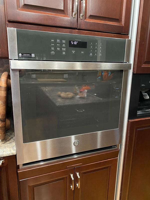 GE 27-in Smart Single Electric Wall Oven Self-cleaning (White ...