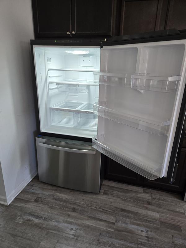 GE 24.9-cu ft Bottom-Freezer Refrigerator with Ice Maker (Stainless ...