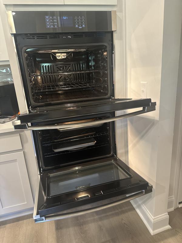 GE 30-in Smart Double Electric Wall Oven with Air Fry Single-fan ...