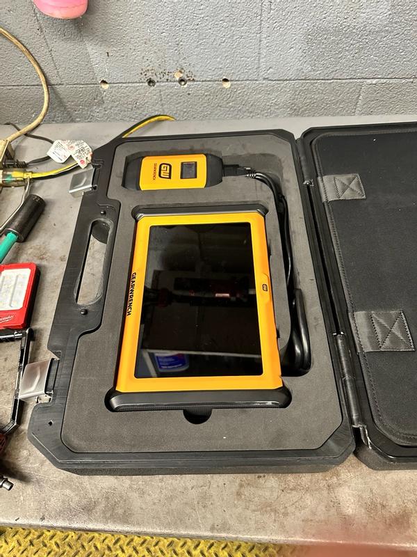 GEARWRENCH 10in. Pro Command Wireless Bi-Directional Diagnostic Tablet ...