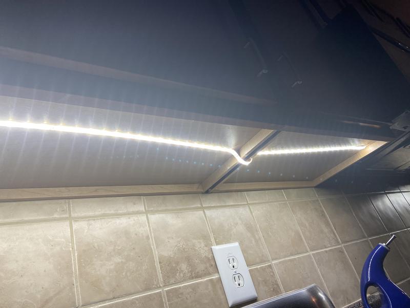 GE 20-ft LED Cool White Tape Light 93129118 at Lowes.com