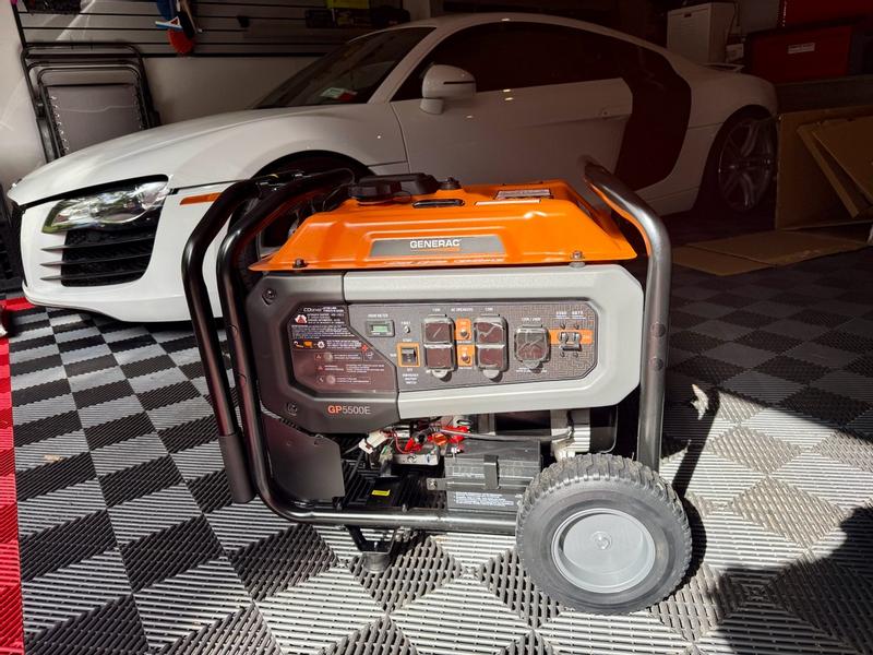 Generac 12500 / 9500 -Watt Tri fuel Portable Generator in the Portable ...