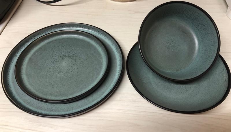 Gibson Elite Tribeca Loft 16 Piece Dinnerware Set Matte Black and Green ...