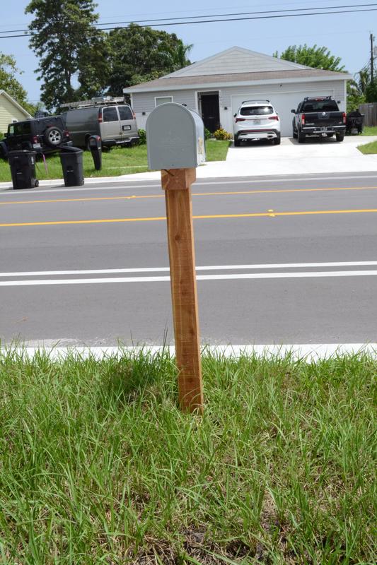 Architectural Mailboxes Drive-in metal stake Brown Wood in the Mailbox ...