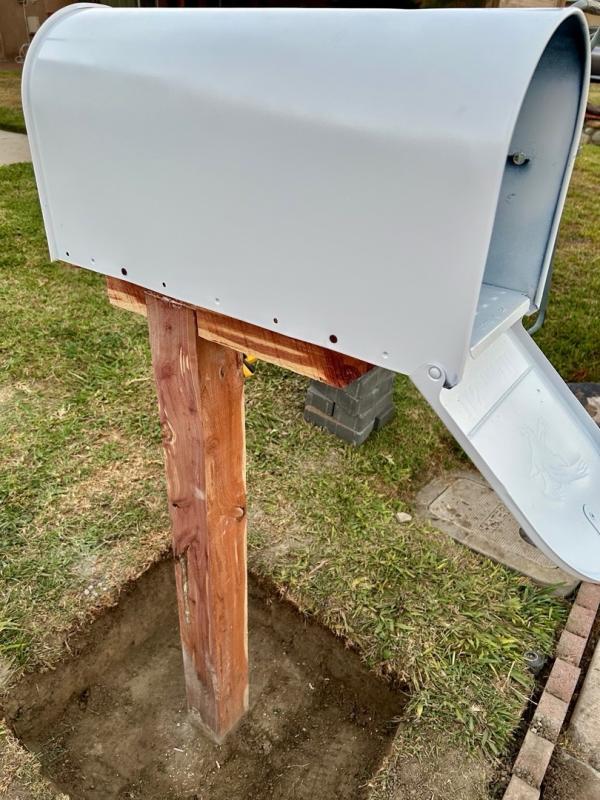 Architectural Mailboxes Cedar Drive-in metal stake Brown Wood Flat ...