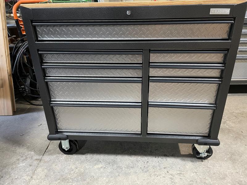 Gladiator 41-in L x 24.5-in H 9-Drawers Rolling Hammered Granite Wood ...
