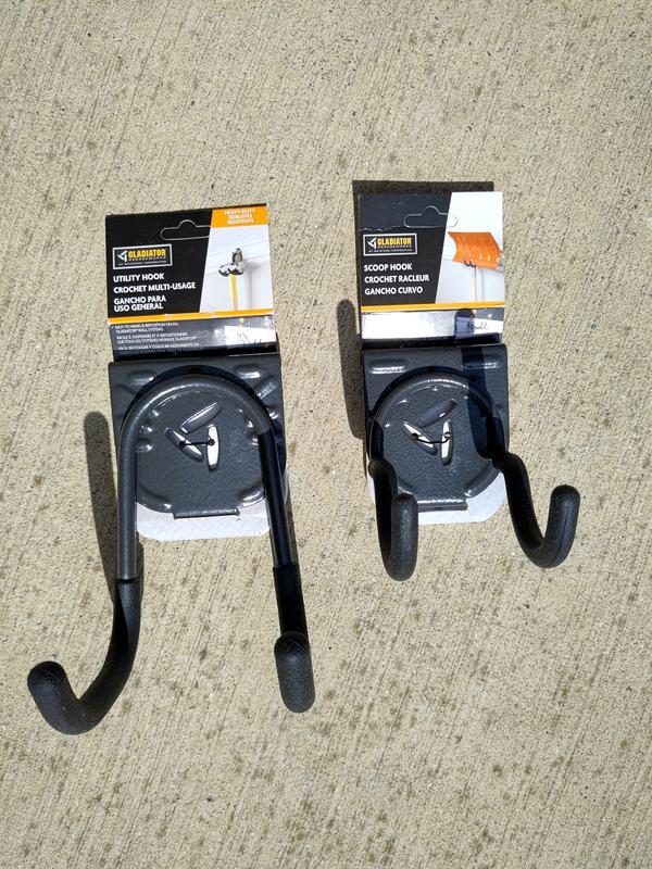 Gladiator Multipurpose Hook 2.7-in Black Steel GAWUXXSCRH at Lowes.com