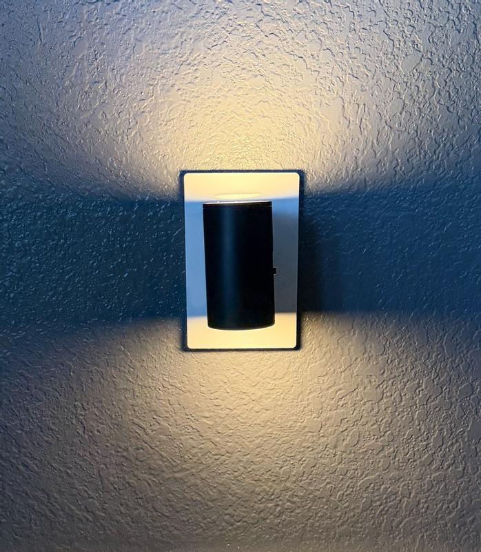 Globe Electric Black LED Auto On/Off Night Light in the Night Lights ...