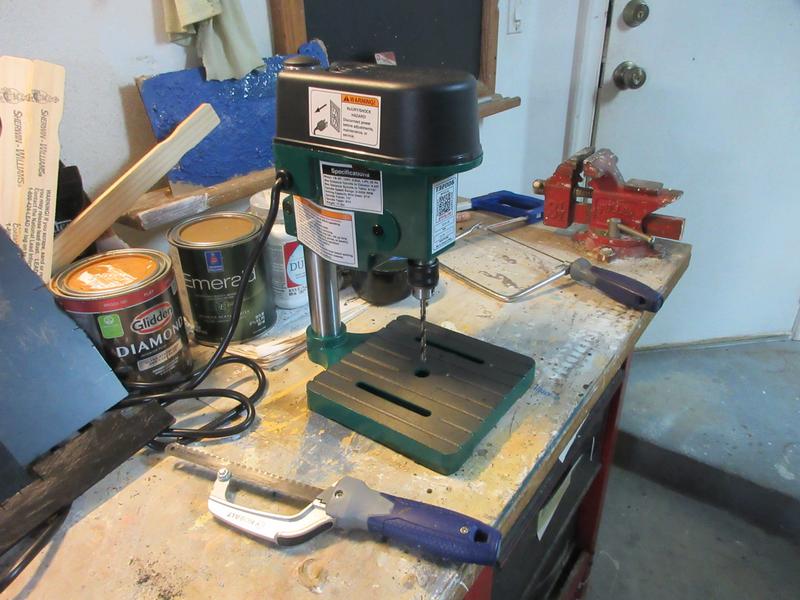 Grizzly Mini Benchtop Drill Press 0.95-Amp Variable Bench Drill Press ...