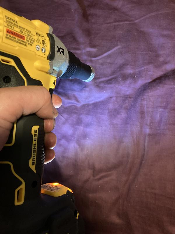 DEWALT 20V 1-4/In Rivet Tool PS DCF414GE2 at Lowes.com