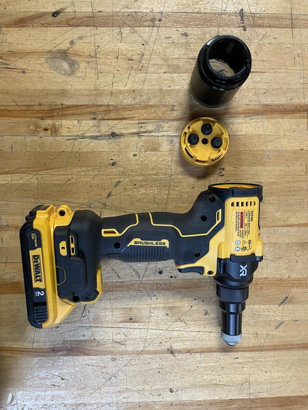 DEWALT 20V 3/16-In Rivet Tool 2.0AH DCF403D1 at Lowes.com