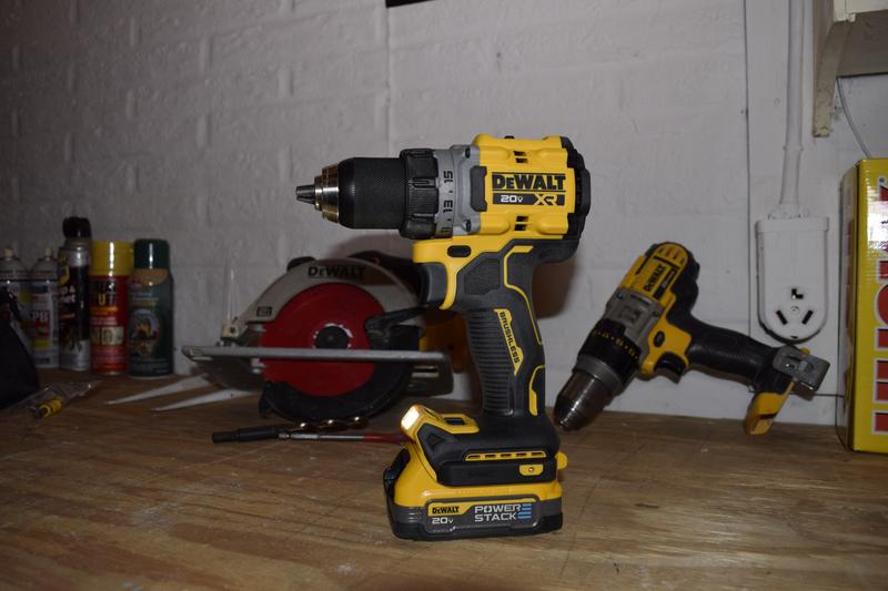DEWALT XR 20-volt Max 1/2-in Keyless Brushless Cordless Drill (2 ...